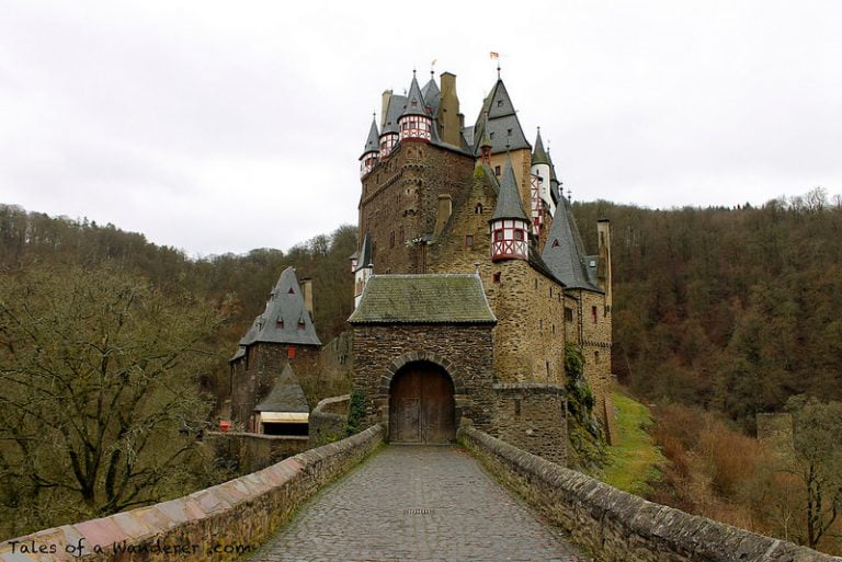 Castillo de Eltz — Arkiplus